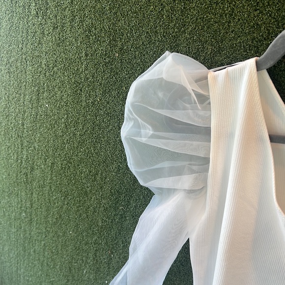 TCEC | Tops | Nwot One Shoulder White Rubbed Bodysuit Brand Is Tcec And ...